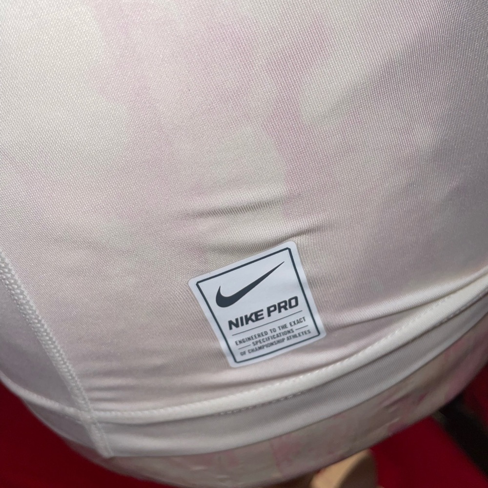 Pre-Owned Worn Once Nike Pro 4 Pad Core Men’s Footbal… - Gem